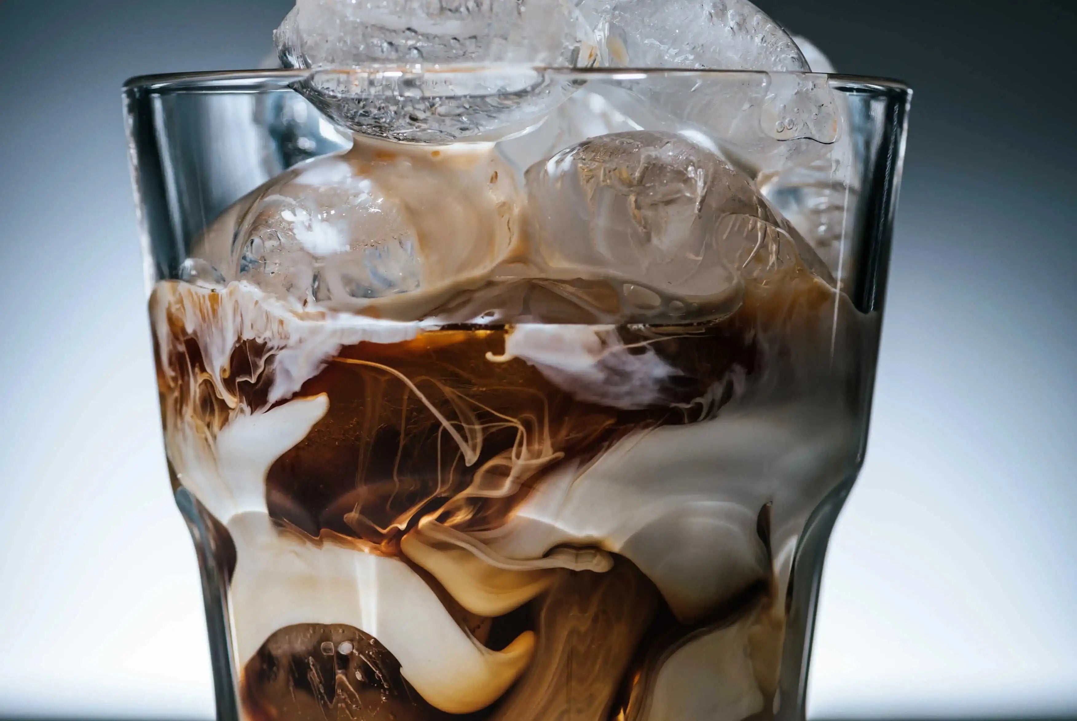 Best 7 Coffee-Based Cocktails + Recipes – CURVD