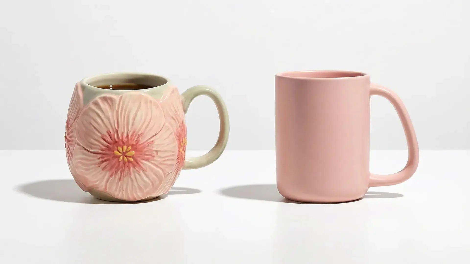 Decorative vs Functional Mugs: Design Differences | CURVD