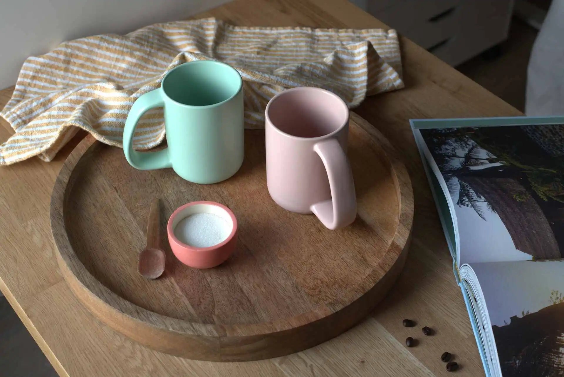 Aesthetic Ceramic Mugs for Instagram Photos | CURVD